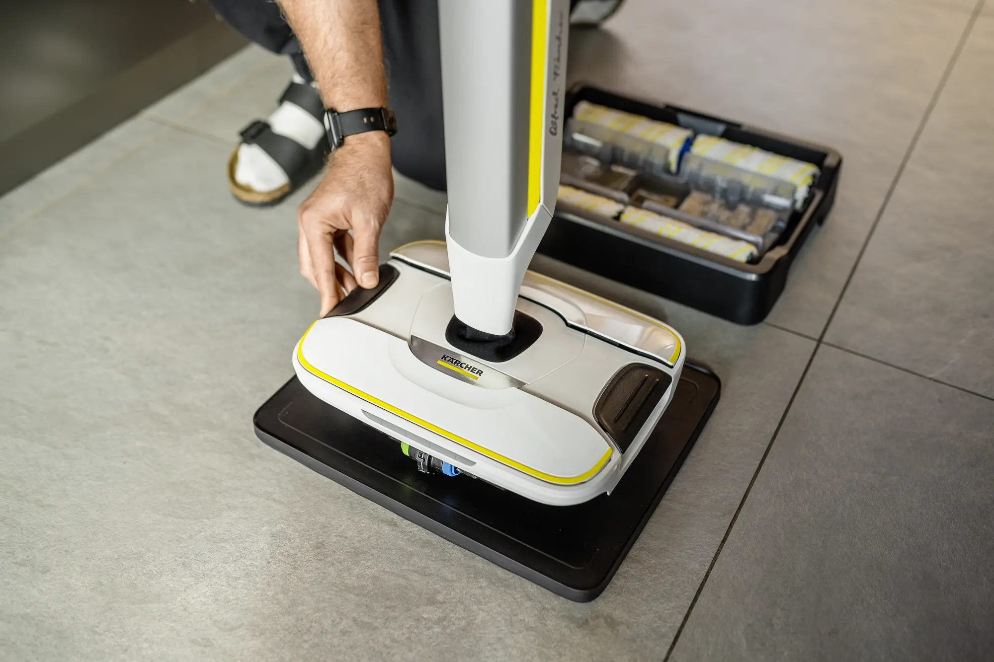 Karcher FC 8 Smart Signature Line 1.055-711.0 60min 230m2 - Dobra cena ...