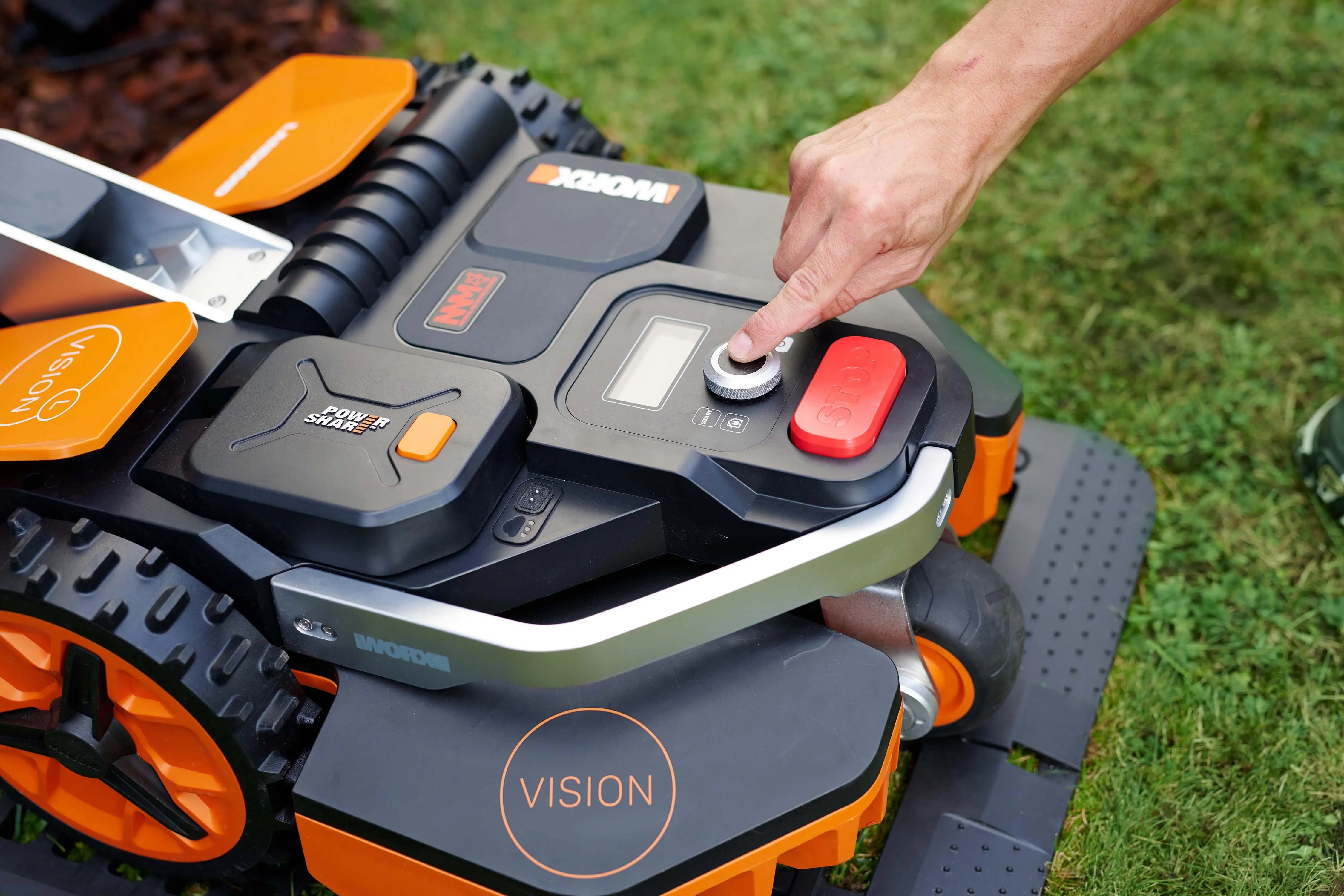 Worx Landroid Vision L1600 WR216E 1600m2 160min - Dobra cena, Opinie w ...